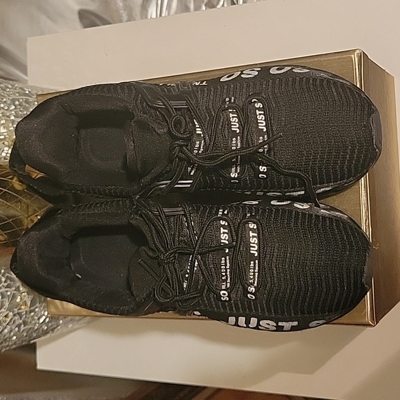 Just so so | Shoes | Just So So Sneaker | Poshmark